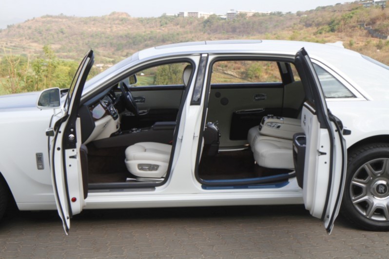 Rolls-Royce Ghost Series II Extended Wheelbase First Drive Review – The ...