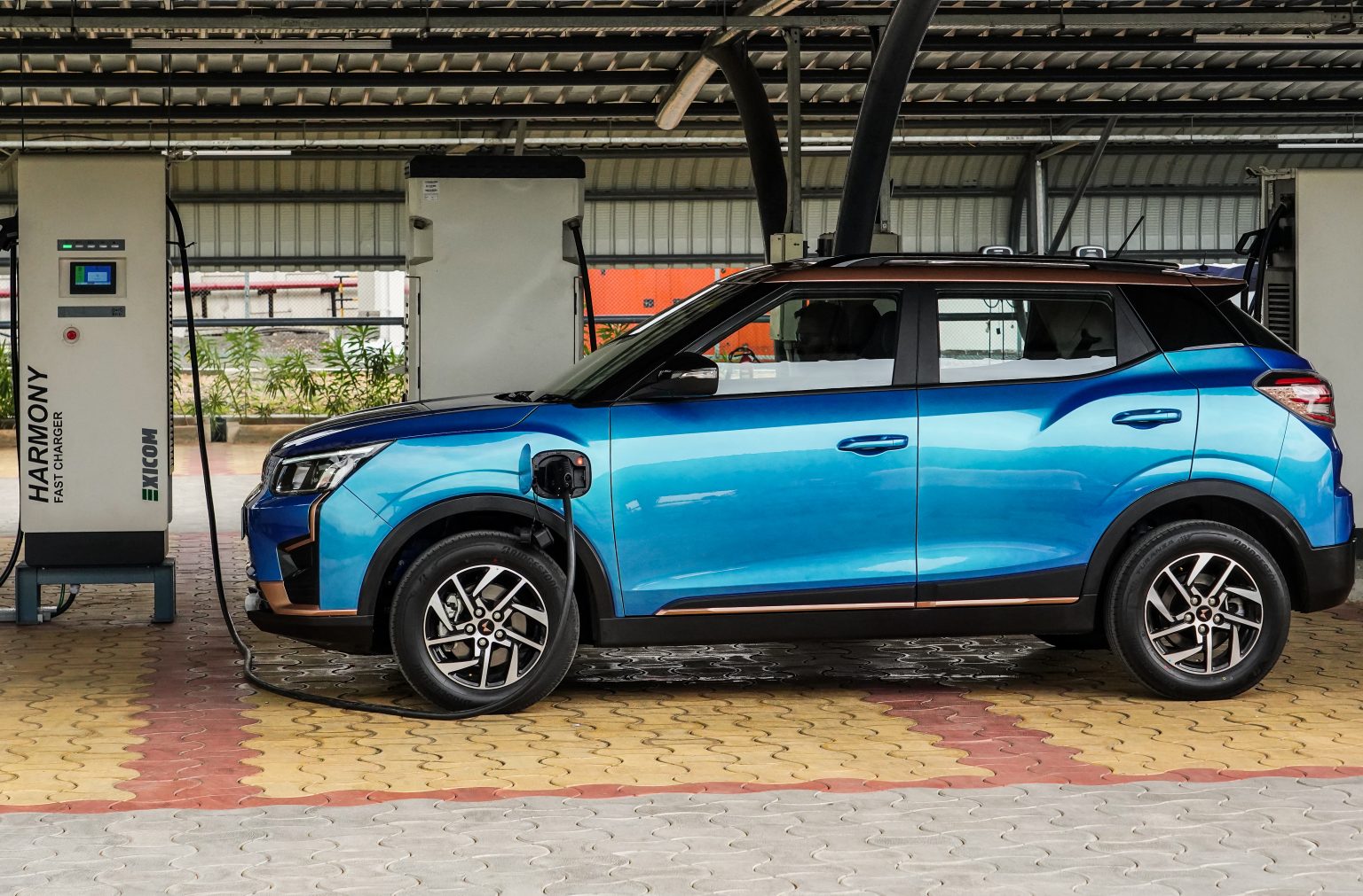 Mahindra XUV 400 EV All You Need to know – Car India