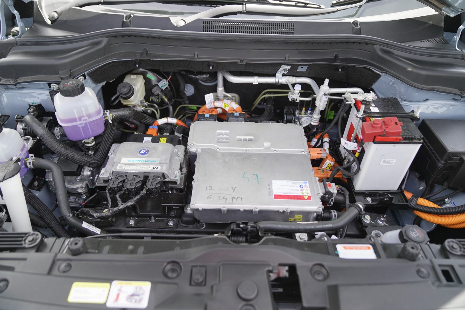 Mahindra XUV 400 EV All You Need to know – Car India